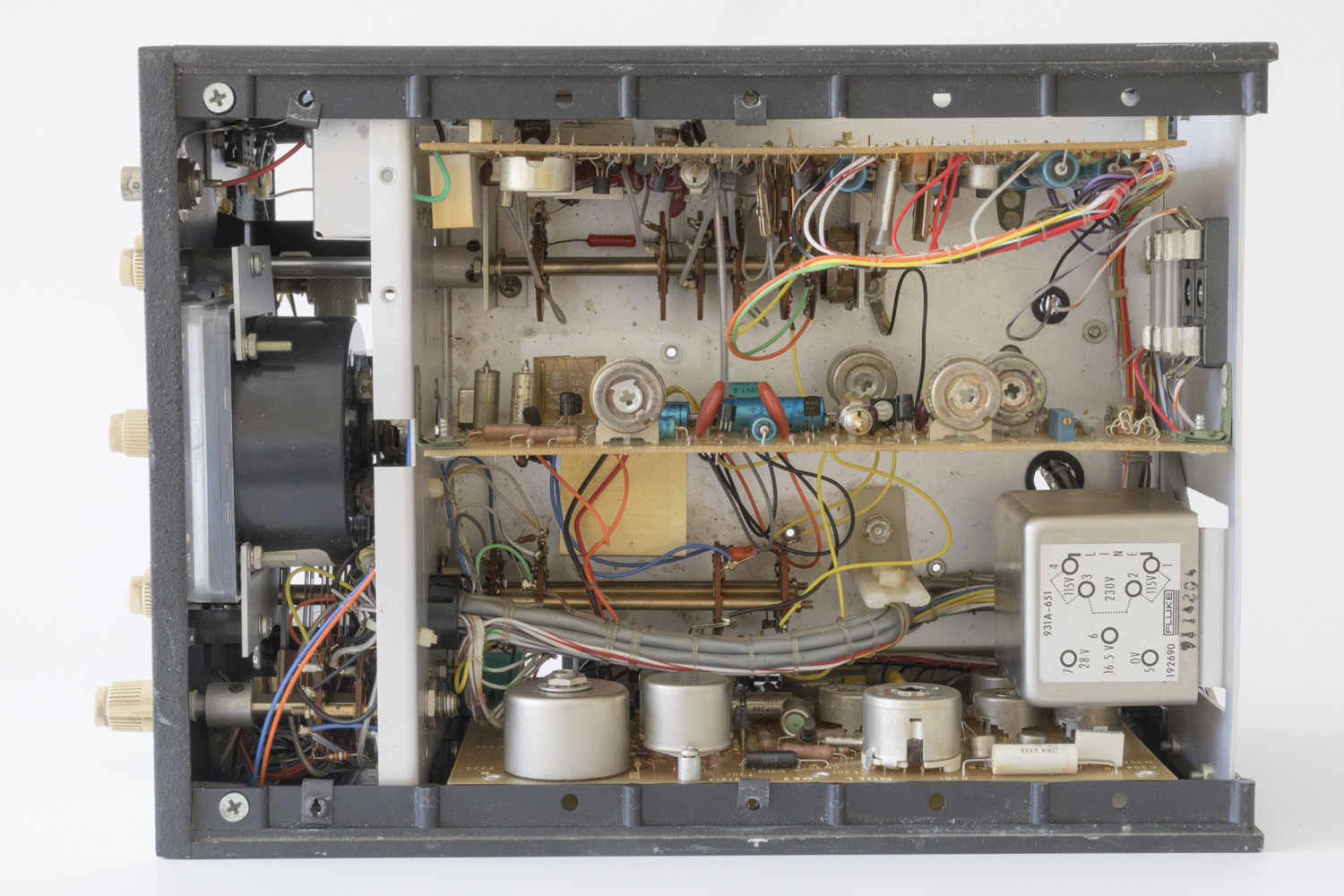 仪表博物馆[03] — Fluke 931B交流电压表 - Emoe-Studio